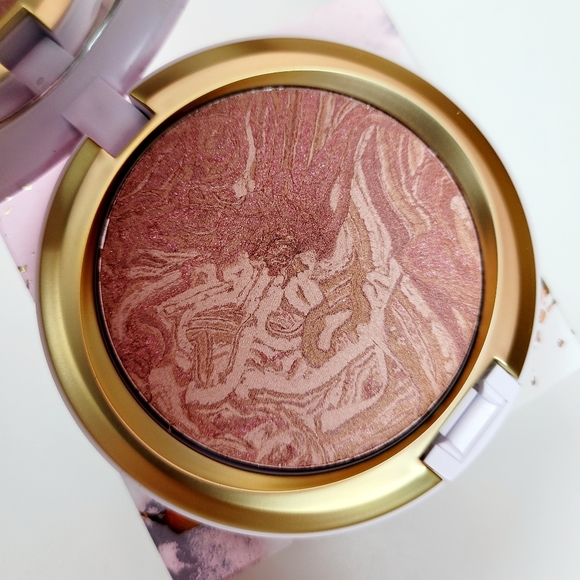 MAC Cosmetics | Makeup | Mac Electric Wonder Iridescent Powder Into ...